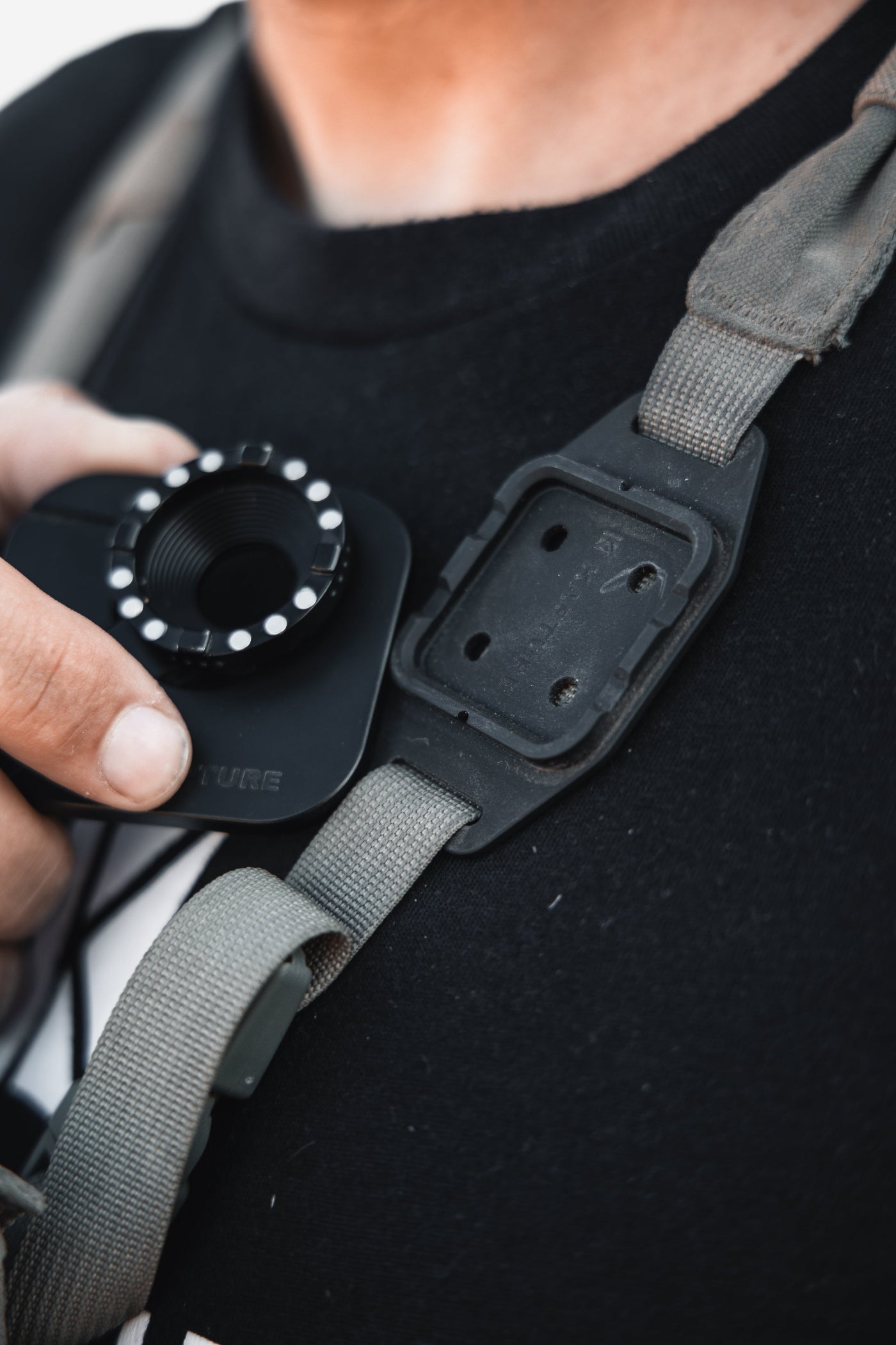 Kapture || Bino Klip - Bino Harness Mount